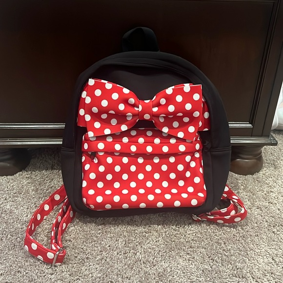 Disney | Bags | Authentic Minnie Backpack Like New | Poshmark